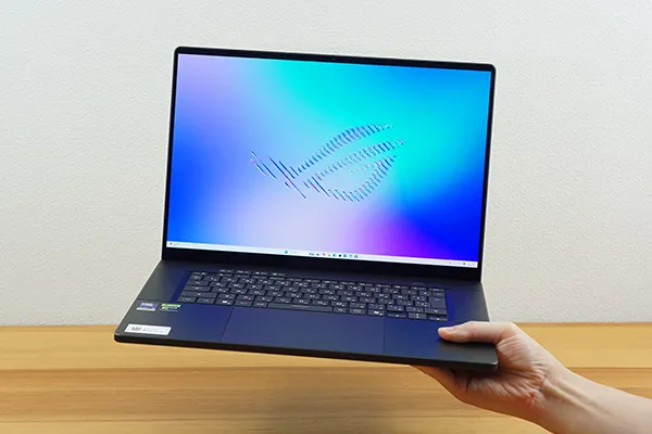 ROG Zephyrus G16 レビュー｜RTX 5090搭載可能な16型薄型ゲーミングノート